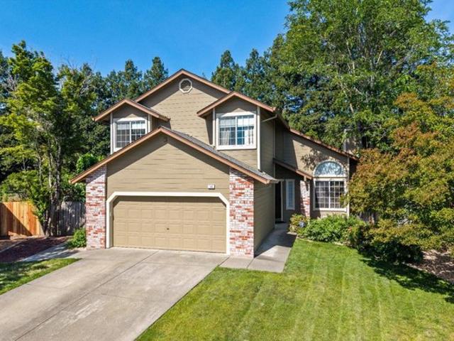 105 William Cir, Cloverdale, CA 95425