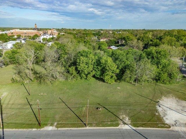 105 Wyatt St, Waxahachie, TX 75165