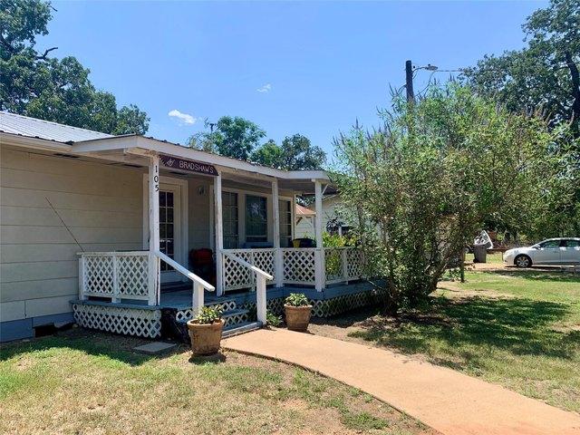 105 Tom, Smithville, TX 78957