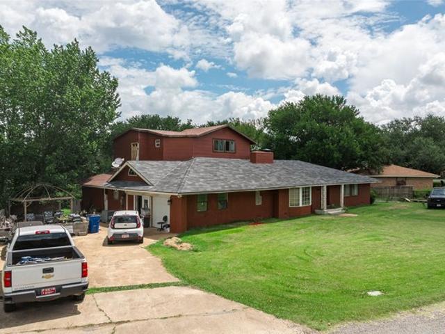 105 Texoma Terrace Rd, Denison, TX 75020