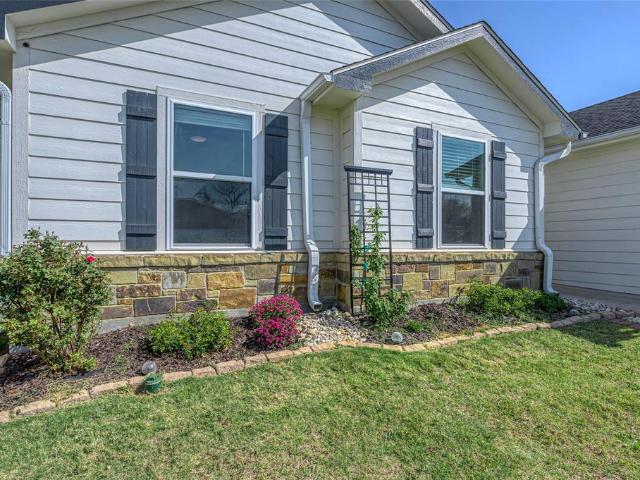 105 Thode St, Whitesboro, TX 76273 | MLS #21214