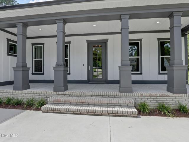105 Tradewinds Drive