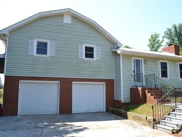 105 Trickum Hills Dr, Woodstock, GA 30188