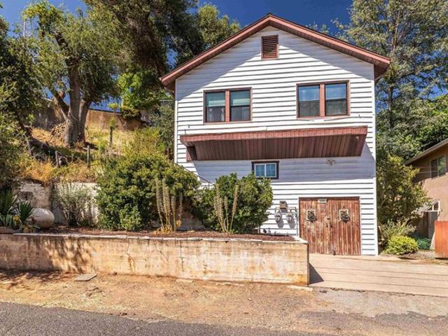 105 Upper Sunset Dr, Sonora, CA 95370
