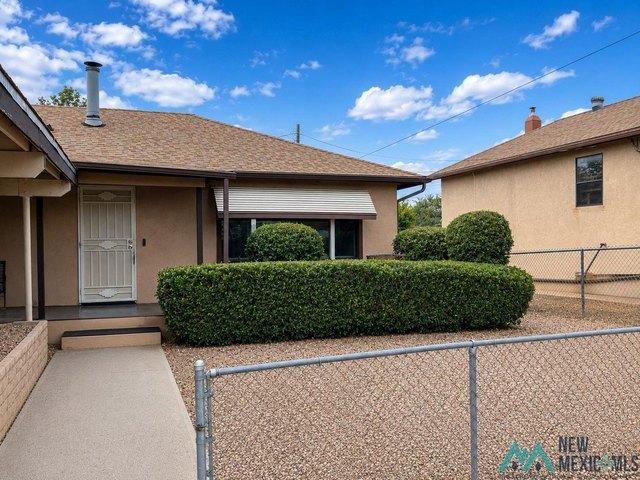 105 Ute Cir, Gallup, NM 87301
