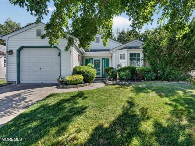 105 Valley Forge Dr, Little Egg Harbor, NJ 08087
