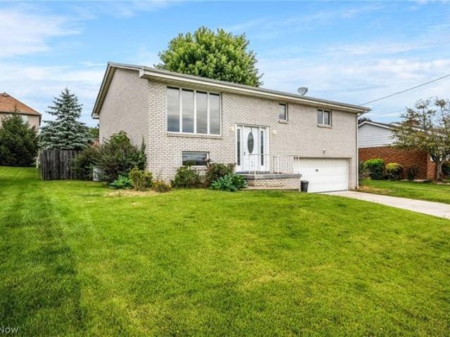 105 Valuska Dr, Mingo Junction, OH 43938