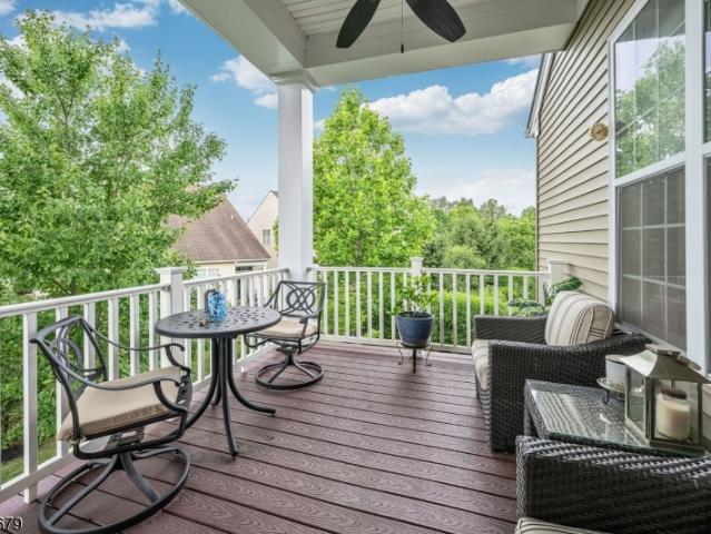 105 Van Cleef Dr