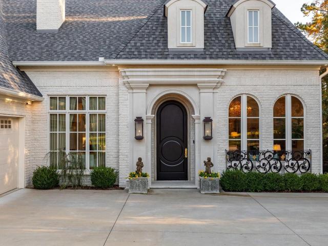 105 Viticole Place
