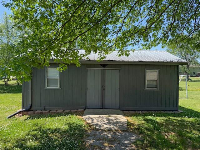 105 Vickers Dr