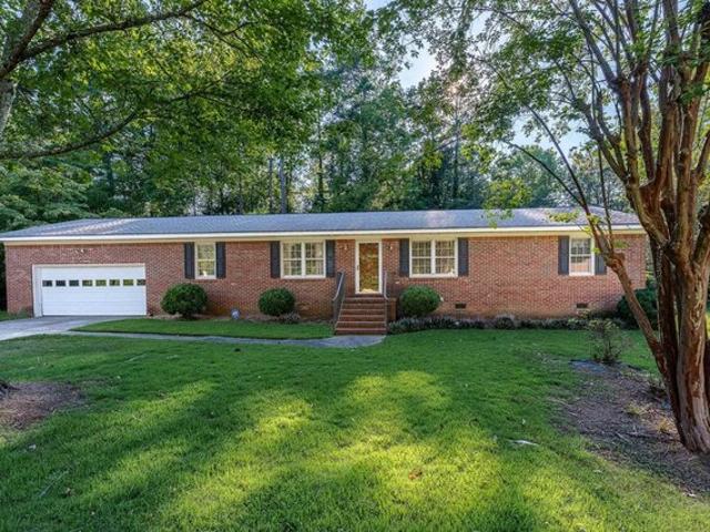 105 Vicksburg Ct, Simpsonville, SC 29681