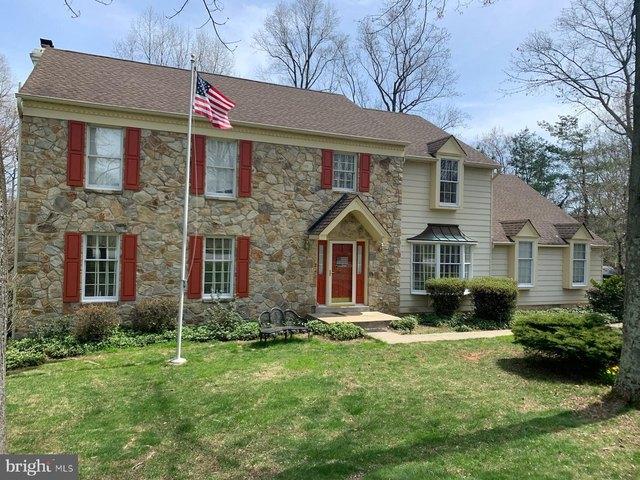 105 Victoria Ct, Downingtown, PA 19335