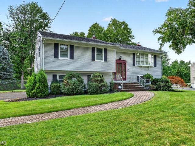 105 Victoria Drive