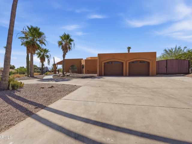 10643 N Indian Wells Drive