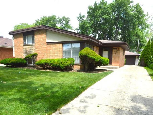 10640 Wakefield St, Westchester, IL 60154