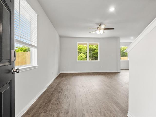 10641 Stag Lane