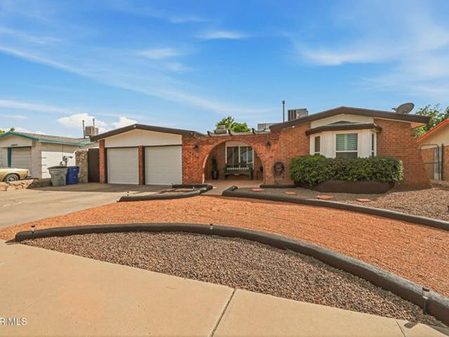 10644 Limas Dr, El Paso, TX 79935