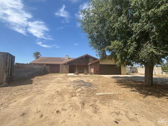 10648 Mountain View Rd, Bakersfield, CA 93307
