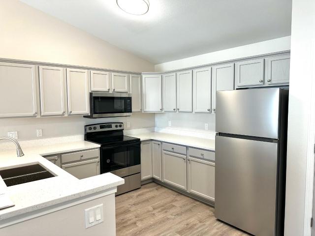 1064 Marietta Ave, Unit 214