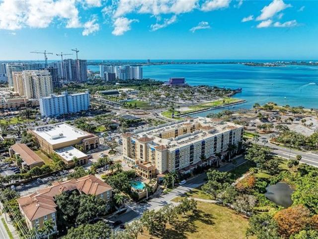 1064 N Tamiami Trl Unit 1304, Sarasota, FL 34236