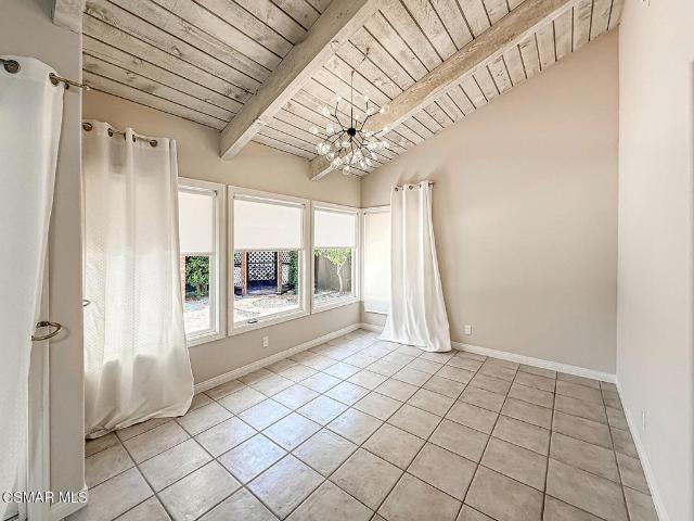 1064 Barrow Court