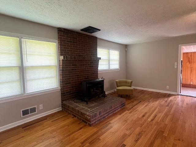 1064 Dallas Highway