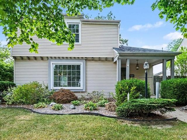 1064 Lafayette St, Flint, MI 48503