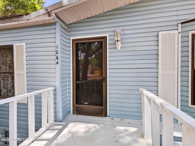 1064 Limu Way
