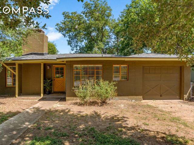 1064 Sycamore St, San Marcos, TX