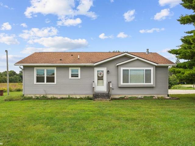 1064 th St, Burlington, IA 52601