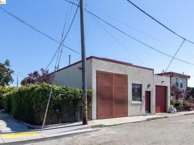 10657 Pearmain Street, Oakland, CA 94603