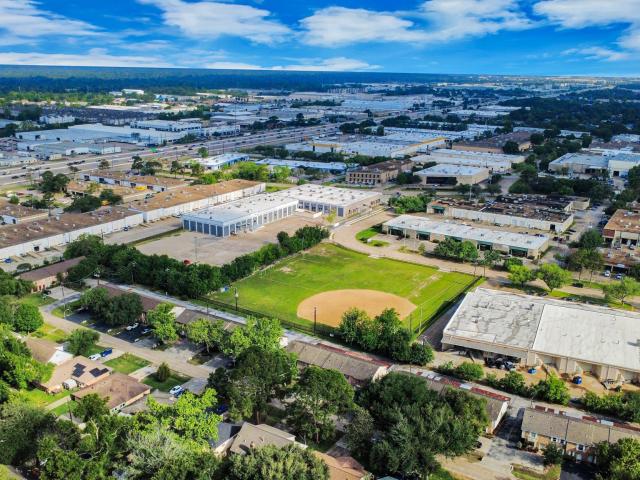 10654 Hazelhurst Dr, Unit 28, Houston, TX 77043 | MLS #19638 | Compass