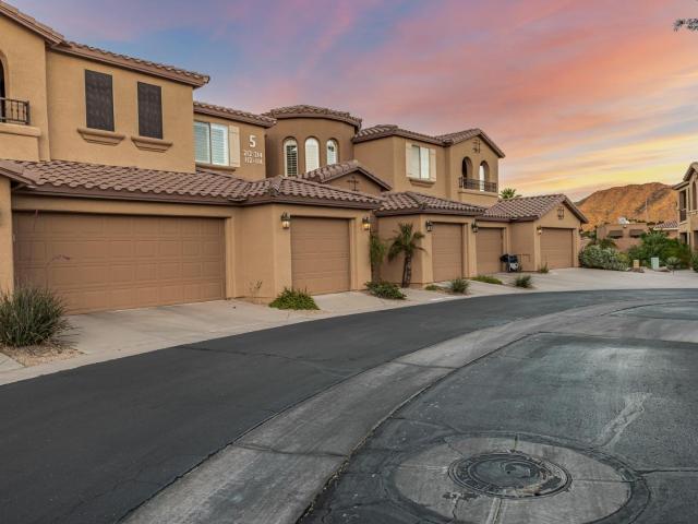 10655 N 9th St, Unit 113, Phoenix, AZ 85020 | MLS #7018 | Compass