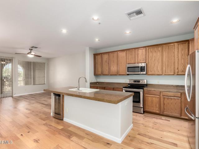 10655 N 9th St, Unit 213, Phoenix, AZ 85020 | MLS #6973 | Compass