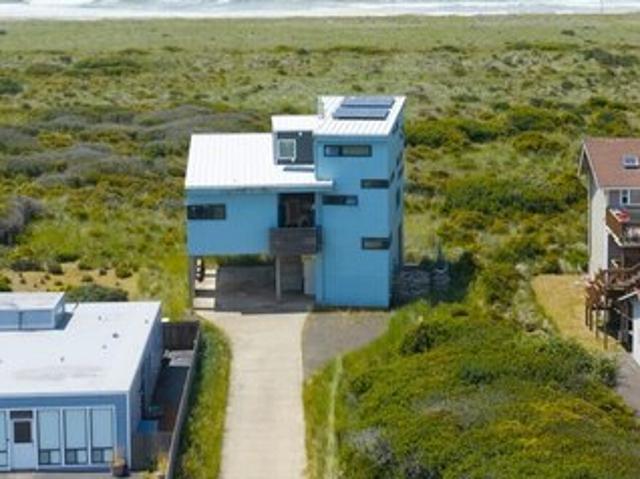 1065 Ocean Shores Blvd SW, Ocean Shores, WA 98569