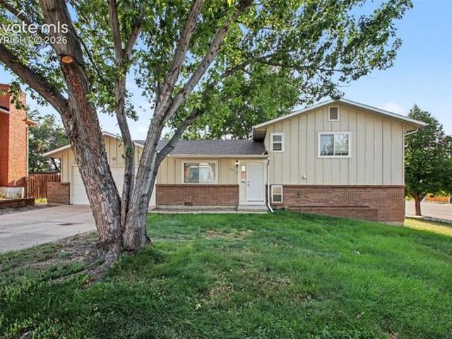 1065 Applewood Dr, Colorado Springs, CO 80907