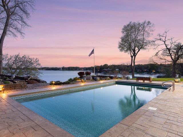 1065 Bayside Lane