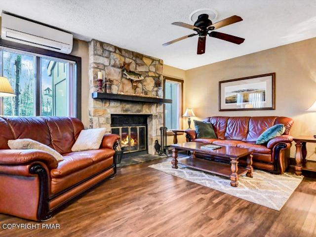 1065 Crestwoods Drive
