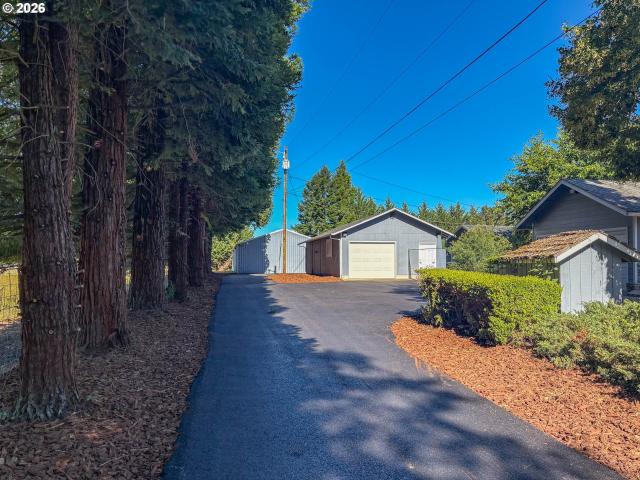 1065 harlan st