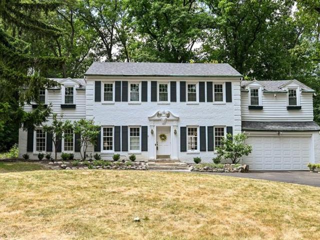1065 Lower Ridgeway, Elm Grove, WI 53122