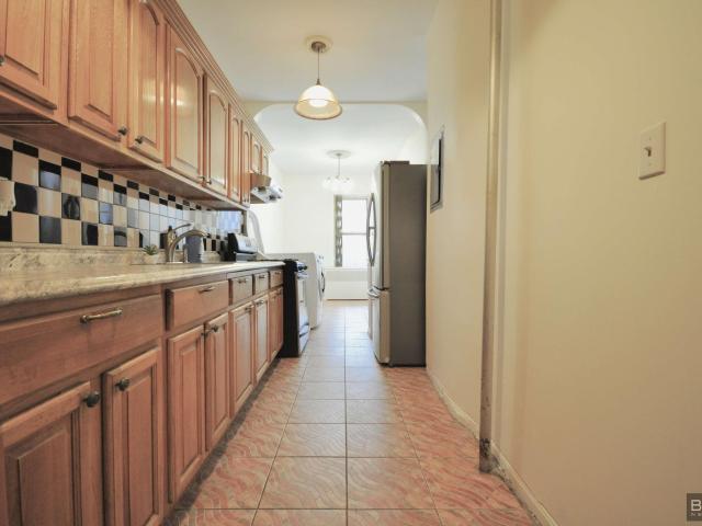 1065 Sterling Place Garden