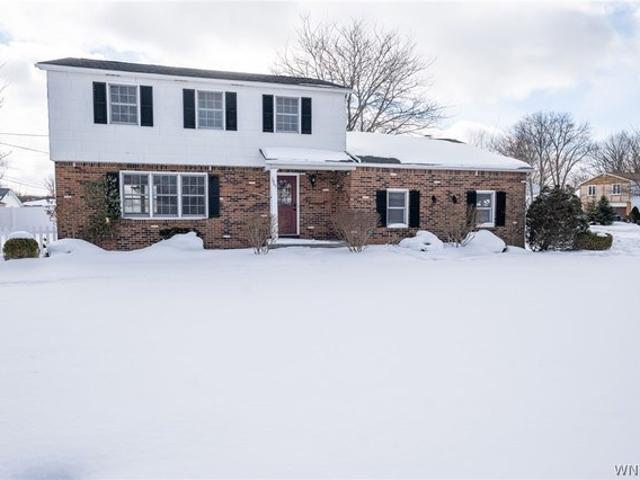 1065 Sheree Dr, Grand Island, NY 14072