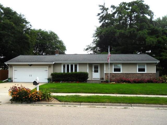 1065 Tara Dr, Sun Prairie, WI 53590