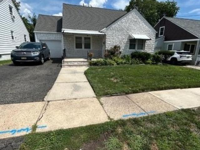 1065 Voorhees St, Hillside, NJ 07205