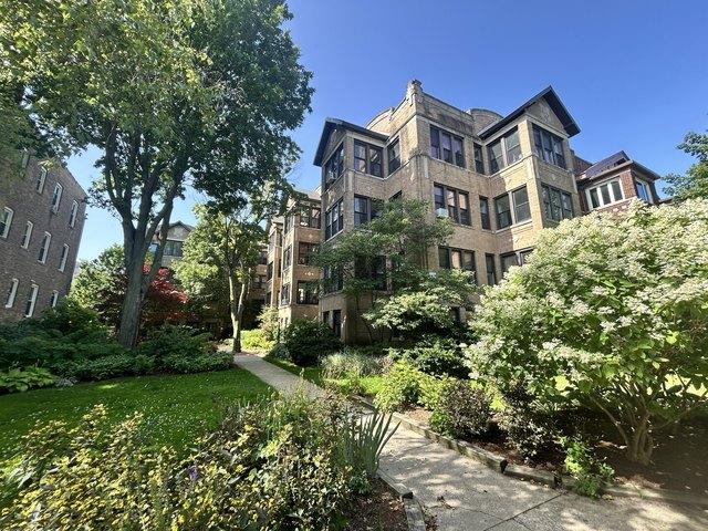 1065 W North Shore Ave Apt 2, Chicago, IL 60626