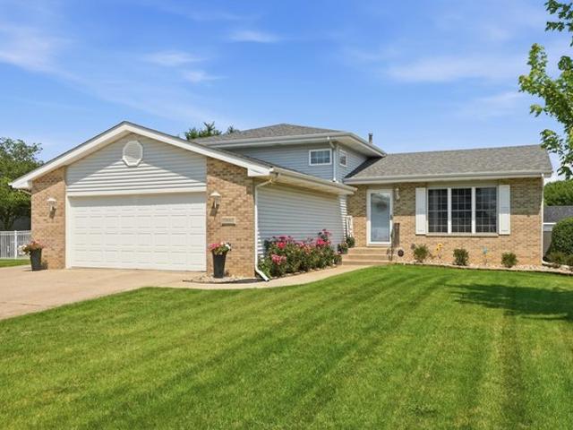 10667 Millard Dr, Saint John, IN 46373