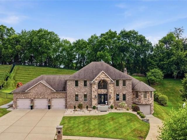 1066 Nottingham Ct, Irwin, PA 15642