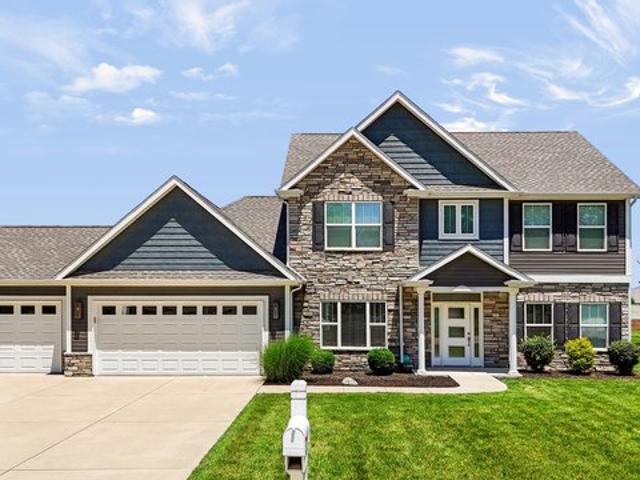 1066 Chesapeake Pointe Dr, Lafayette, IN 47909