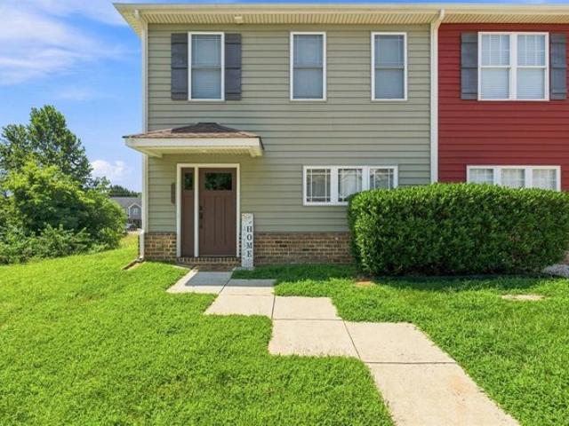 1066 Commonwealth Cir, Forest, VA 24551