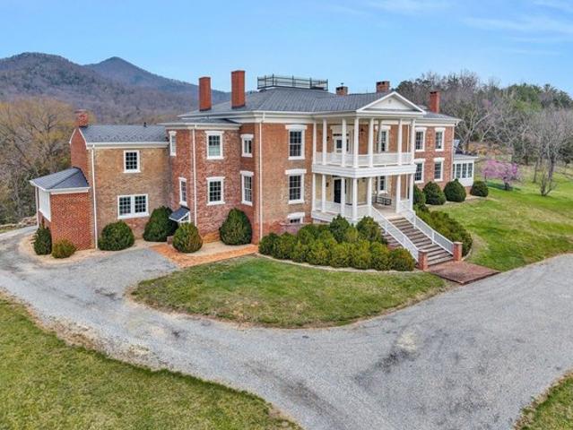 1066 Greyledge Rd, Buchanan, VA 24066